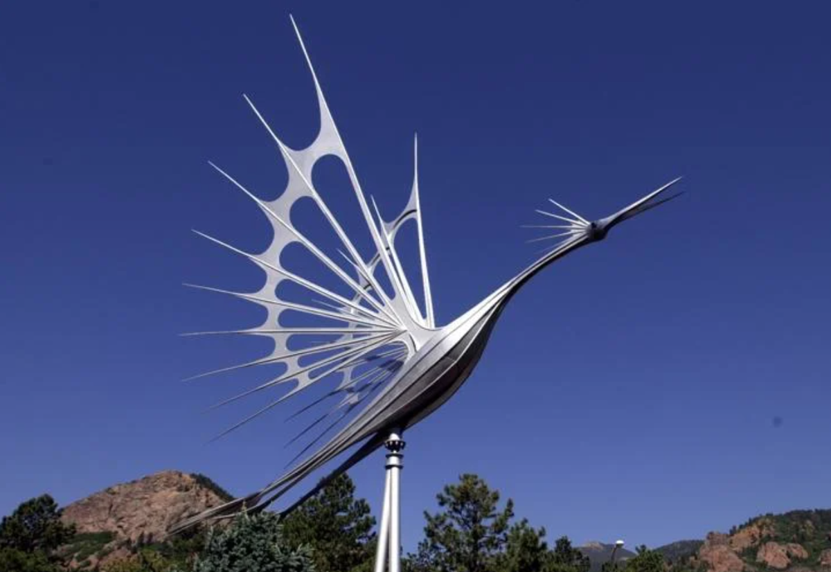 Massive 30-plus-foot-tall sculptures fill yard of Colorado home ...