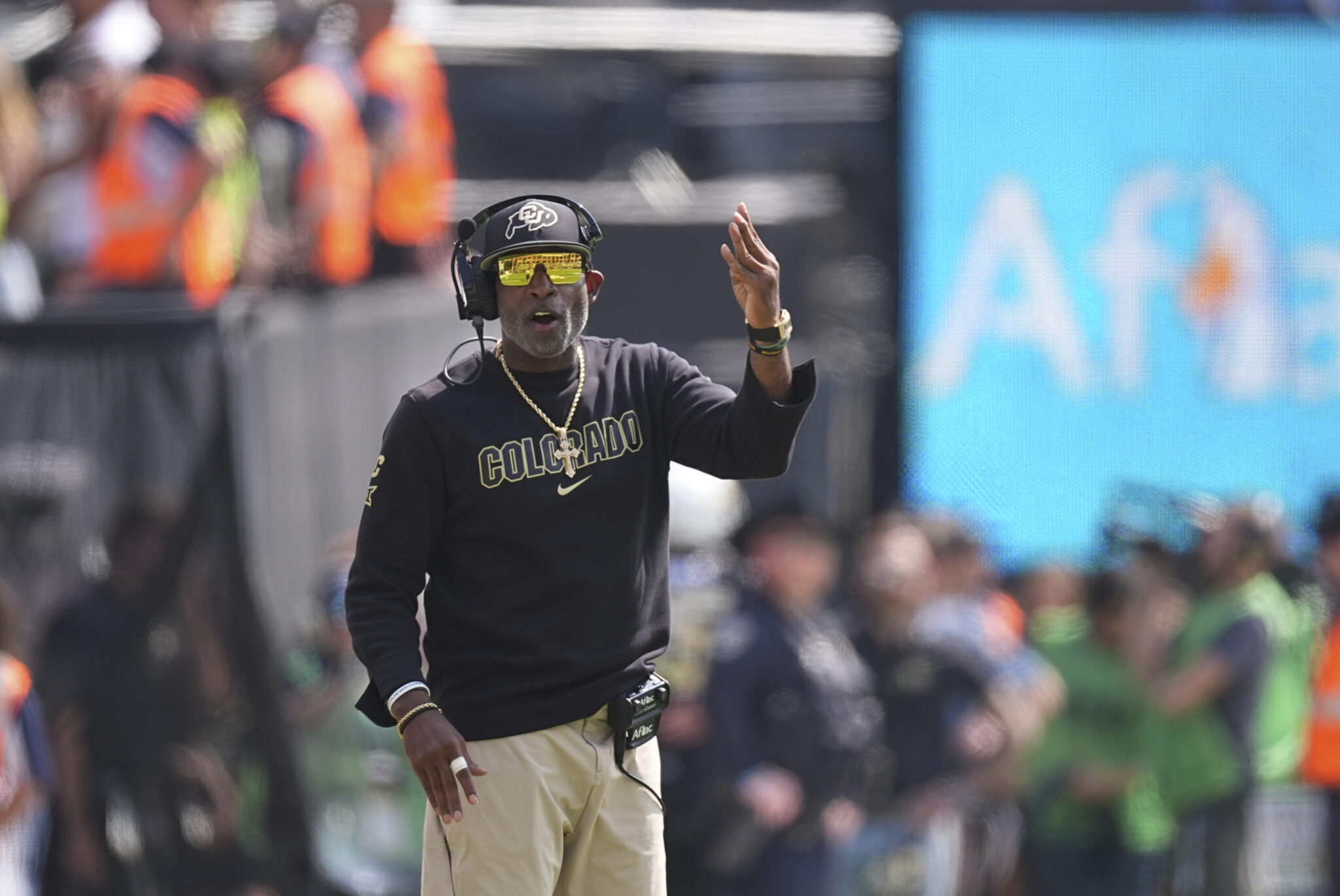 Denver men’s basketball stuns Colorado State