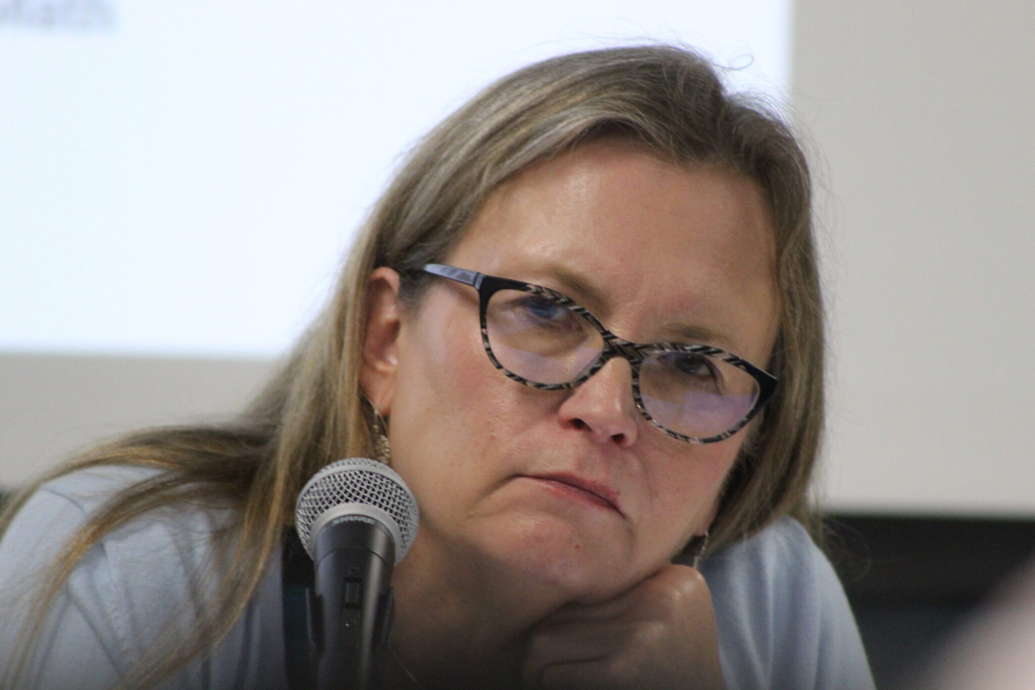 Outgoing Denver Public Schools board president's last official act