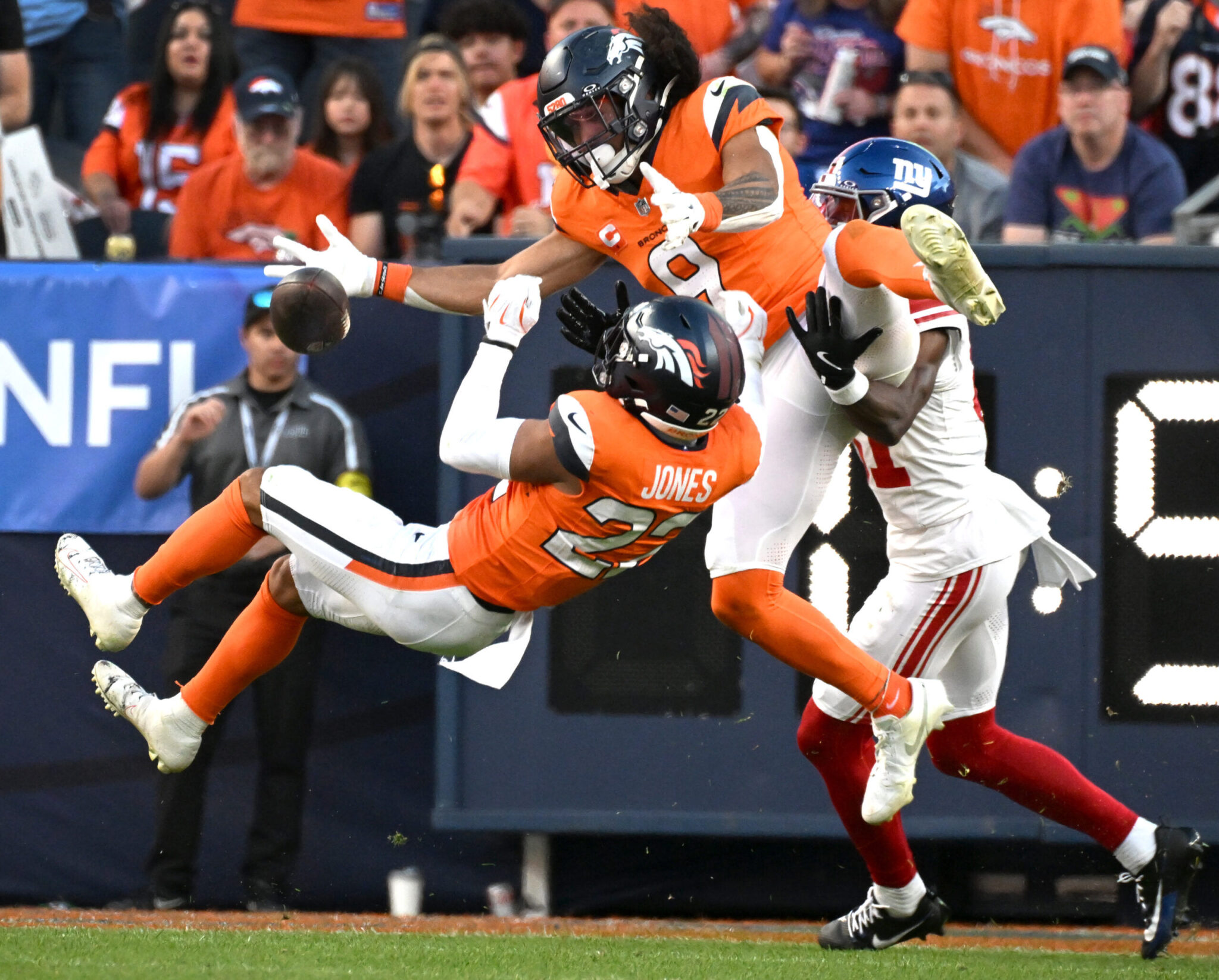 Examining unique quarterback history between the Broncos and Colts ...