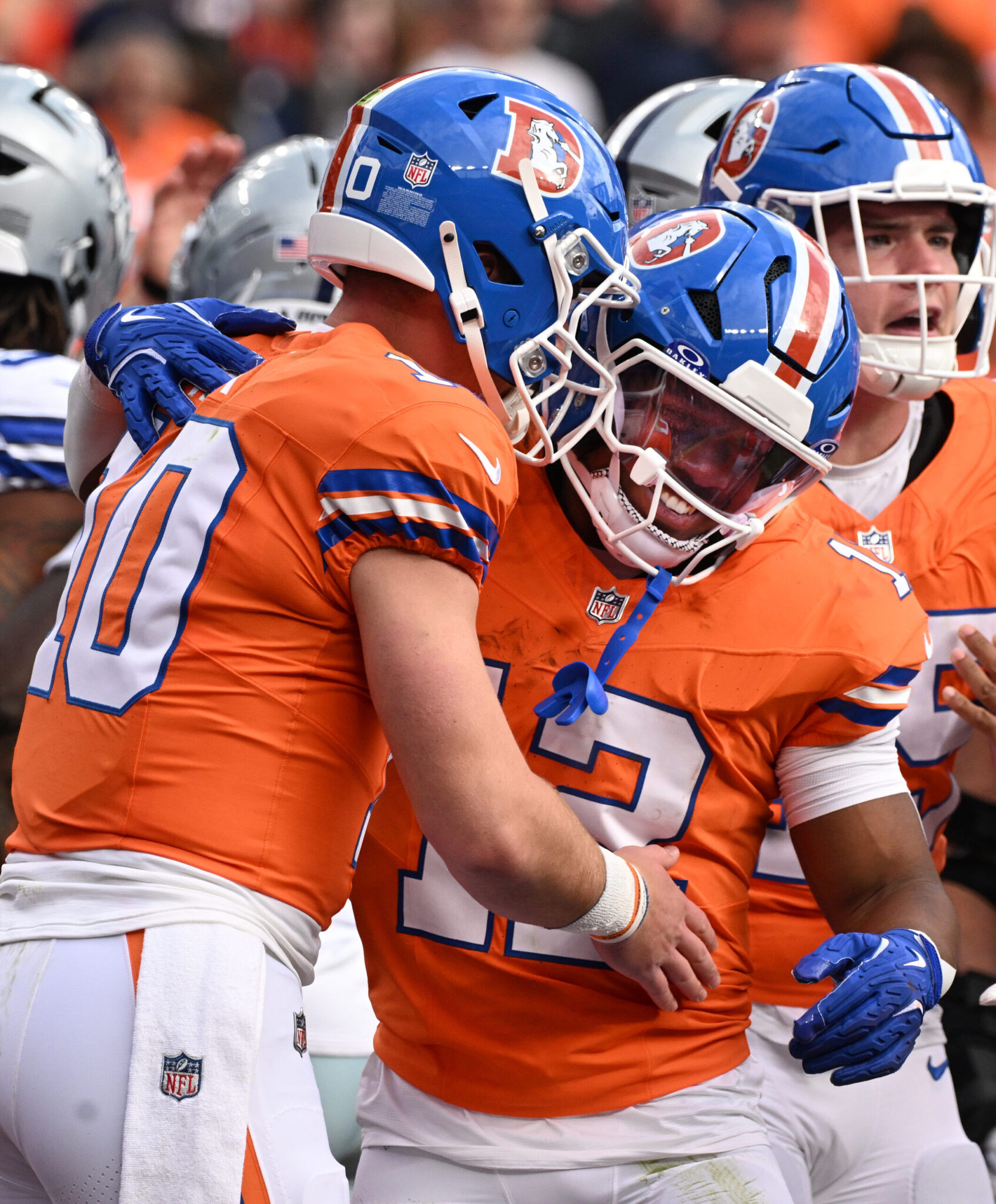Broncos sign RB Deuce Vaughn to practice squad - Denver Gazette