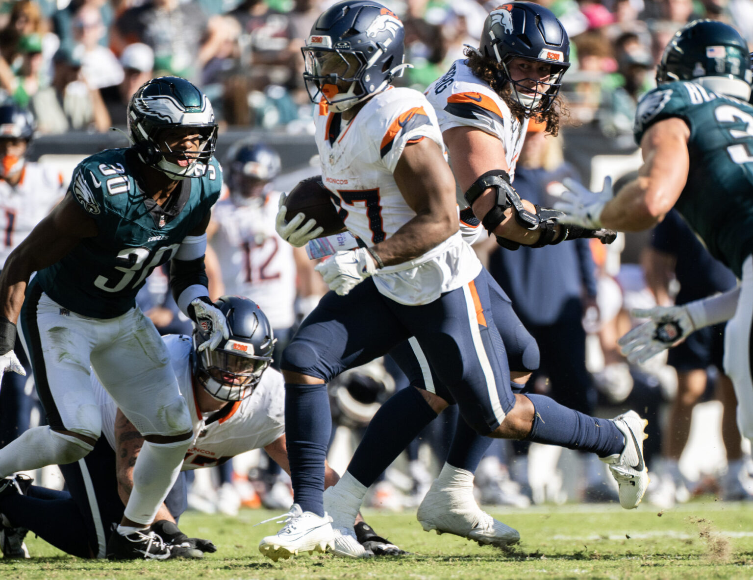 Broncos roar back from 14-point deficit to stun Eagles 21-17 - Denver ...