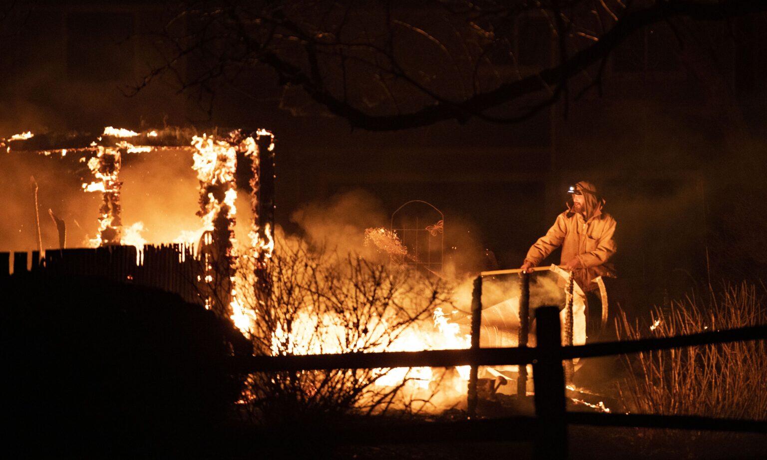 Lee fire becomes fourth largest in Colorado history despite continuing ...