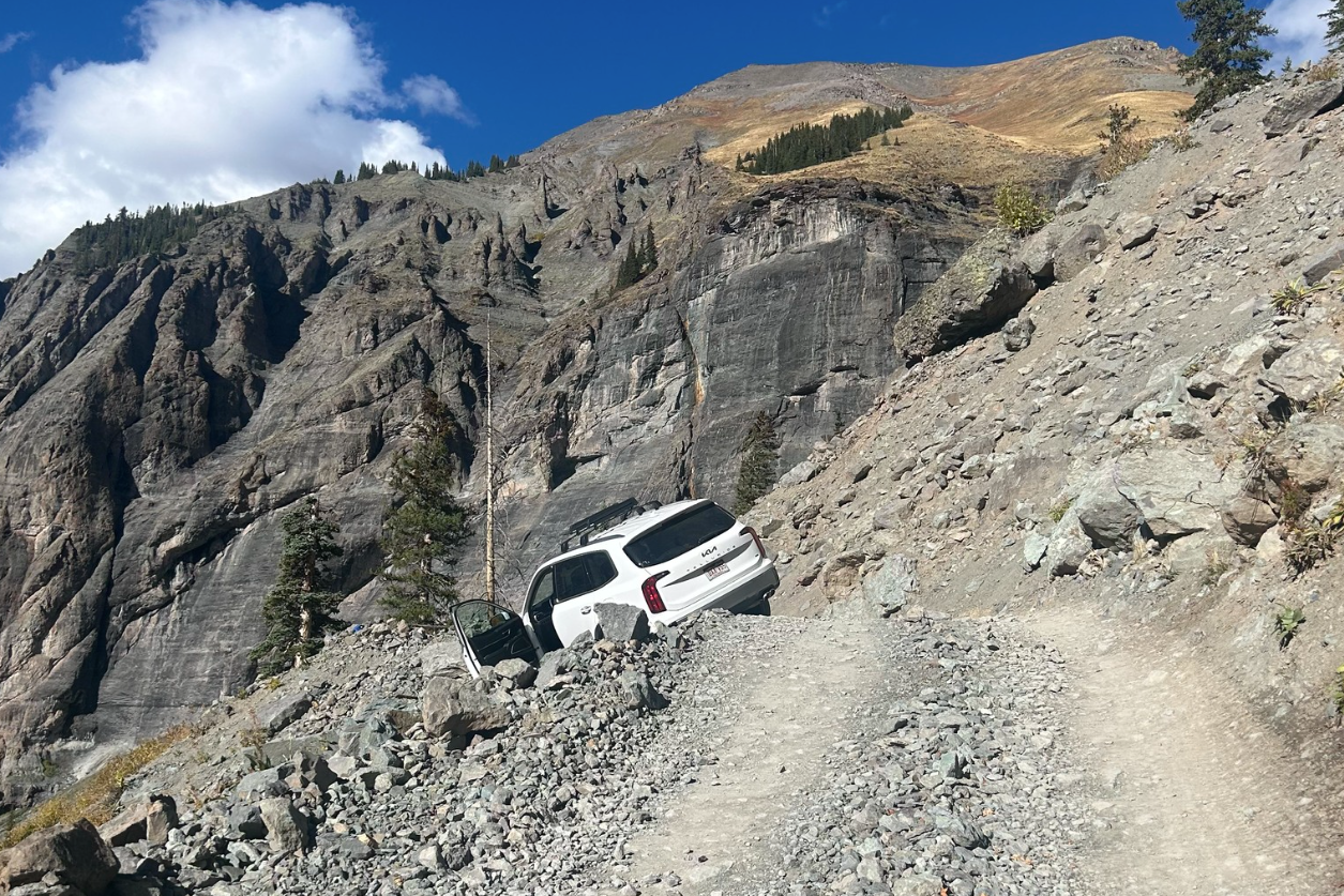 Treacherous pass closed after out-of-stater gets Kia stuck on edge of ...