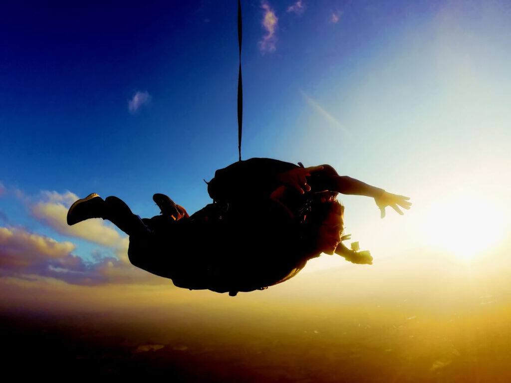 REPORT: Tandem skydiving accident sends 2 to hospital in Colorado ...