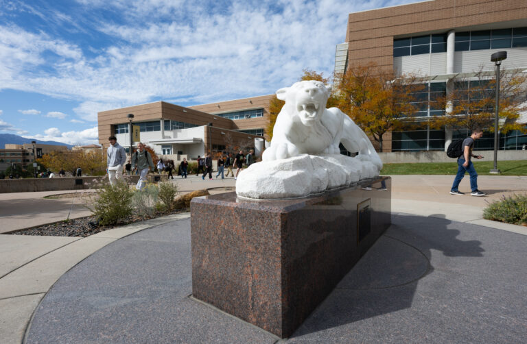 Broncos LB Alex Singleton has 'emotional' return after suffering torn ...