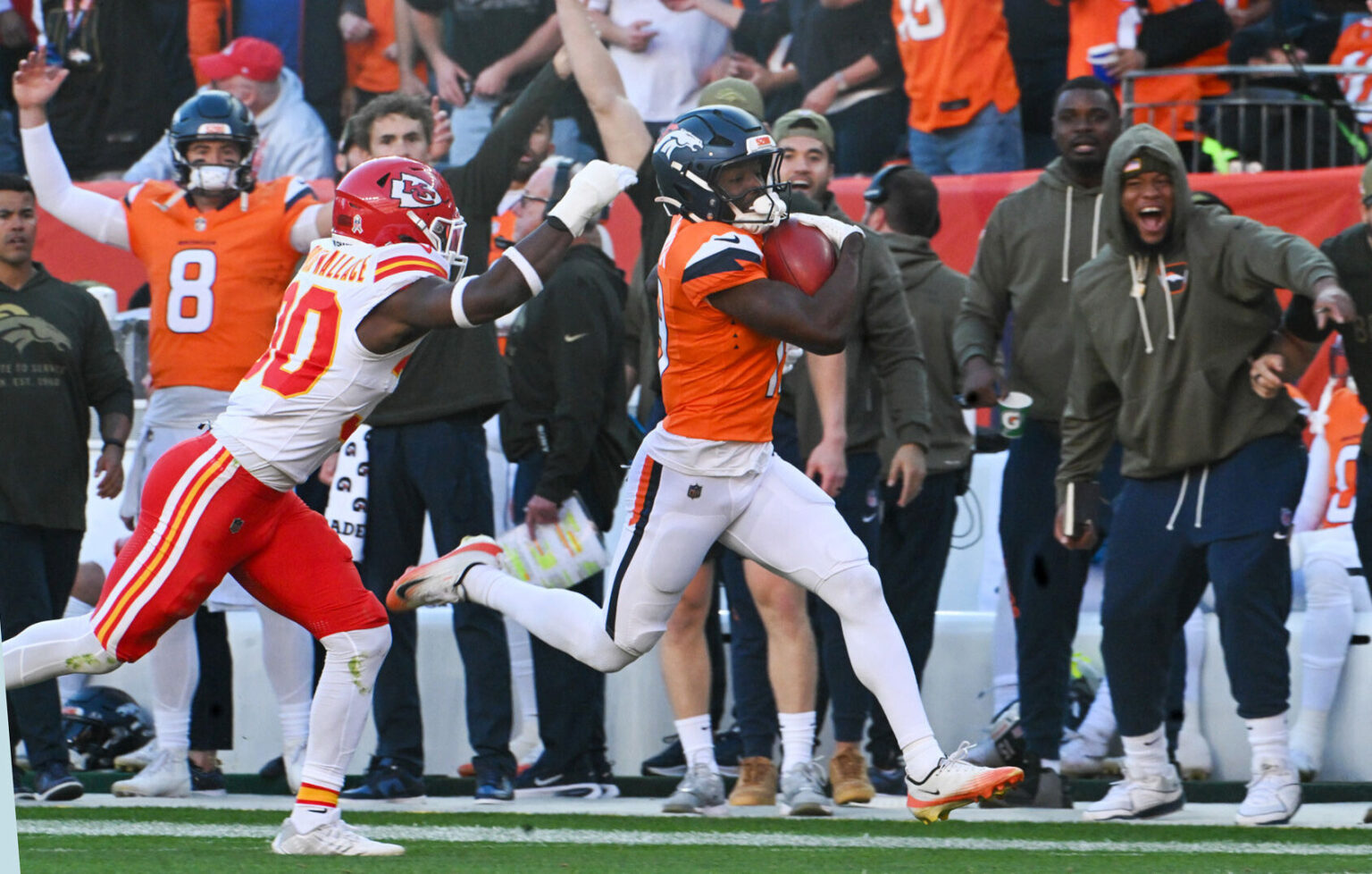 After false report of death, ex-Broncos boss Wade Phillips is fine, may ...