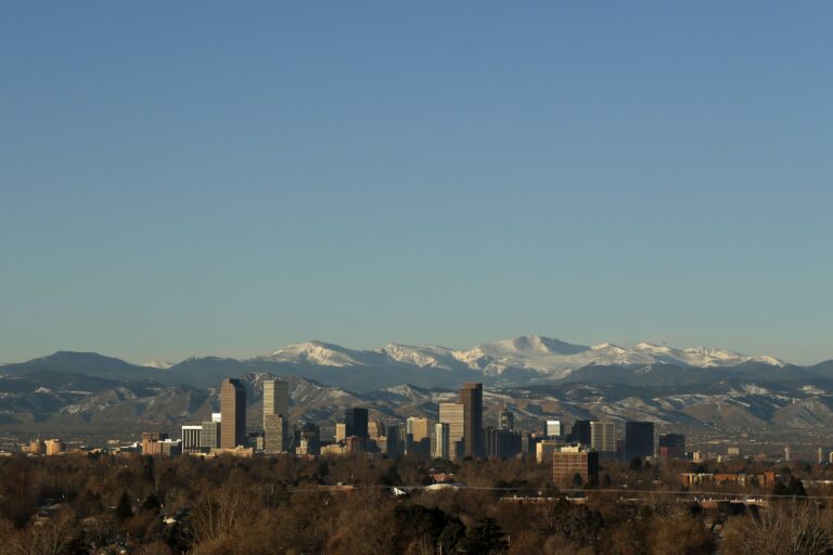 Denver Federal Center almost empty on Day 1 of government shutdown ...