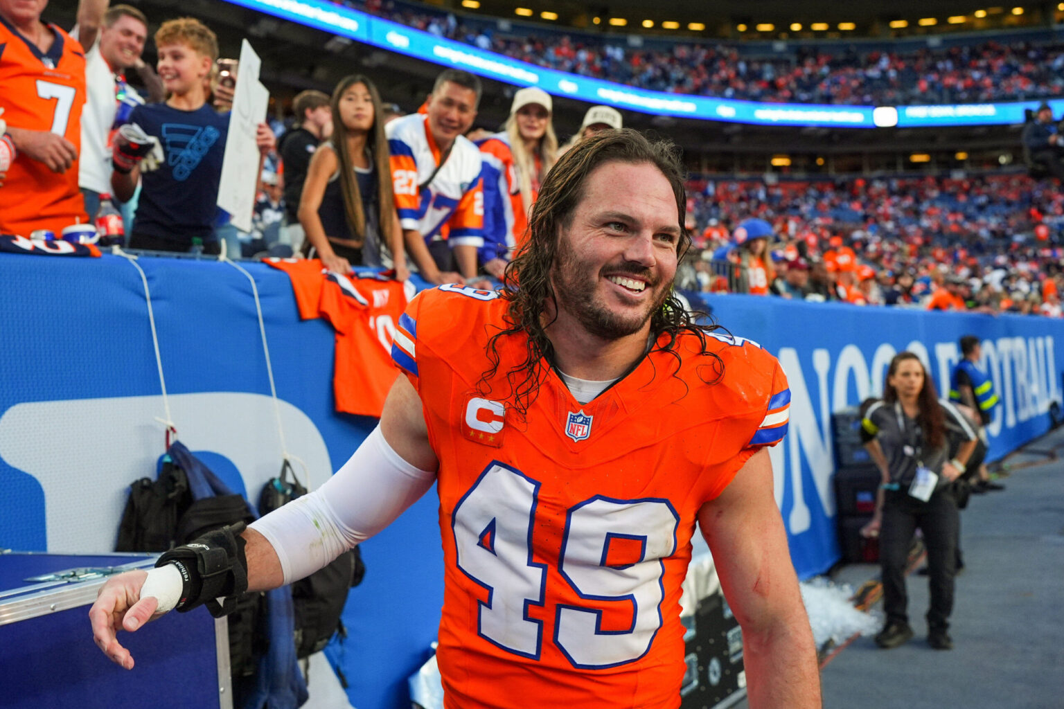 Broncos' Alex Singleton seeks return to lineup Sunday, saying recovery ...