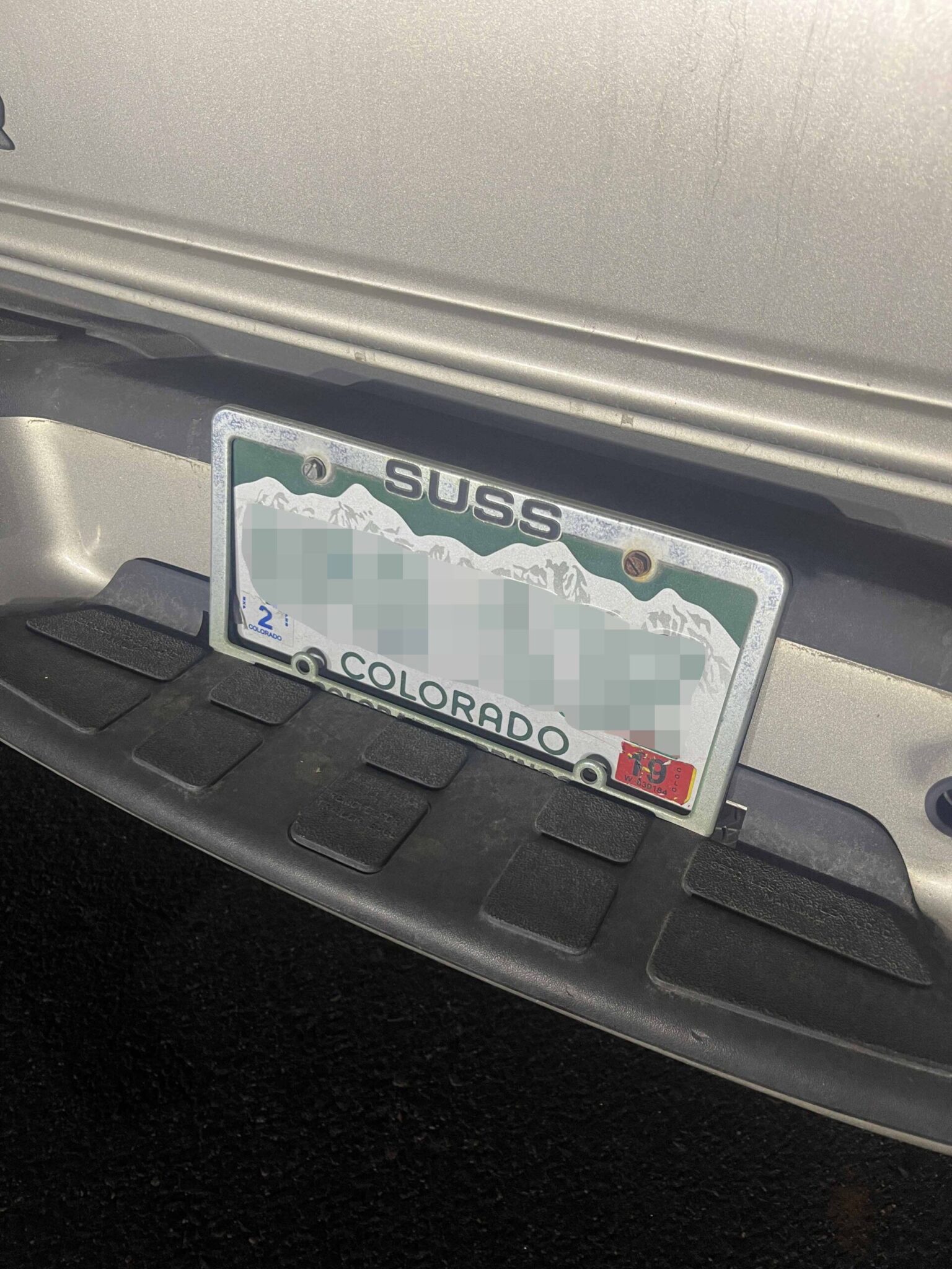 Arapahoe driver cited for six-year-old expired license plates - Denver ...