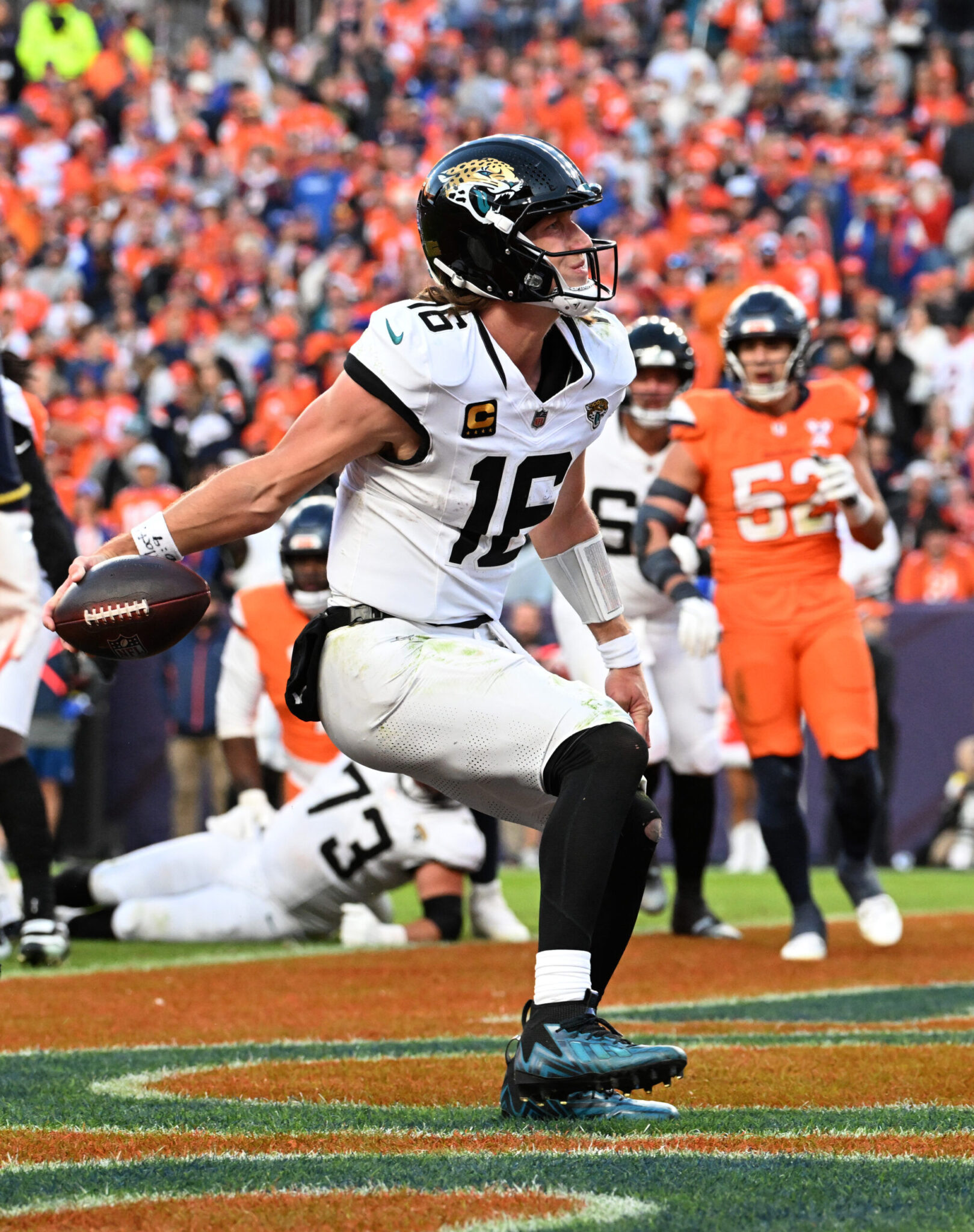 Broncos LB Alex Singleton makes emotional return weeks after cancer ...