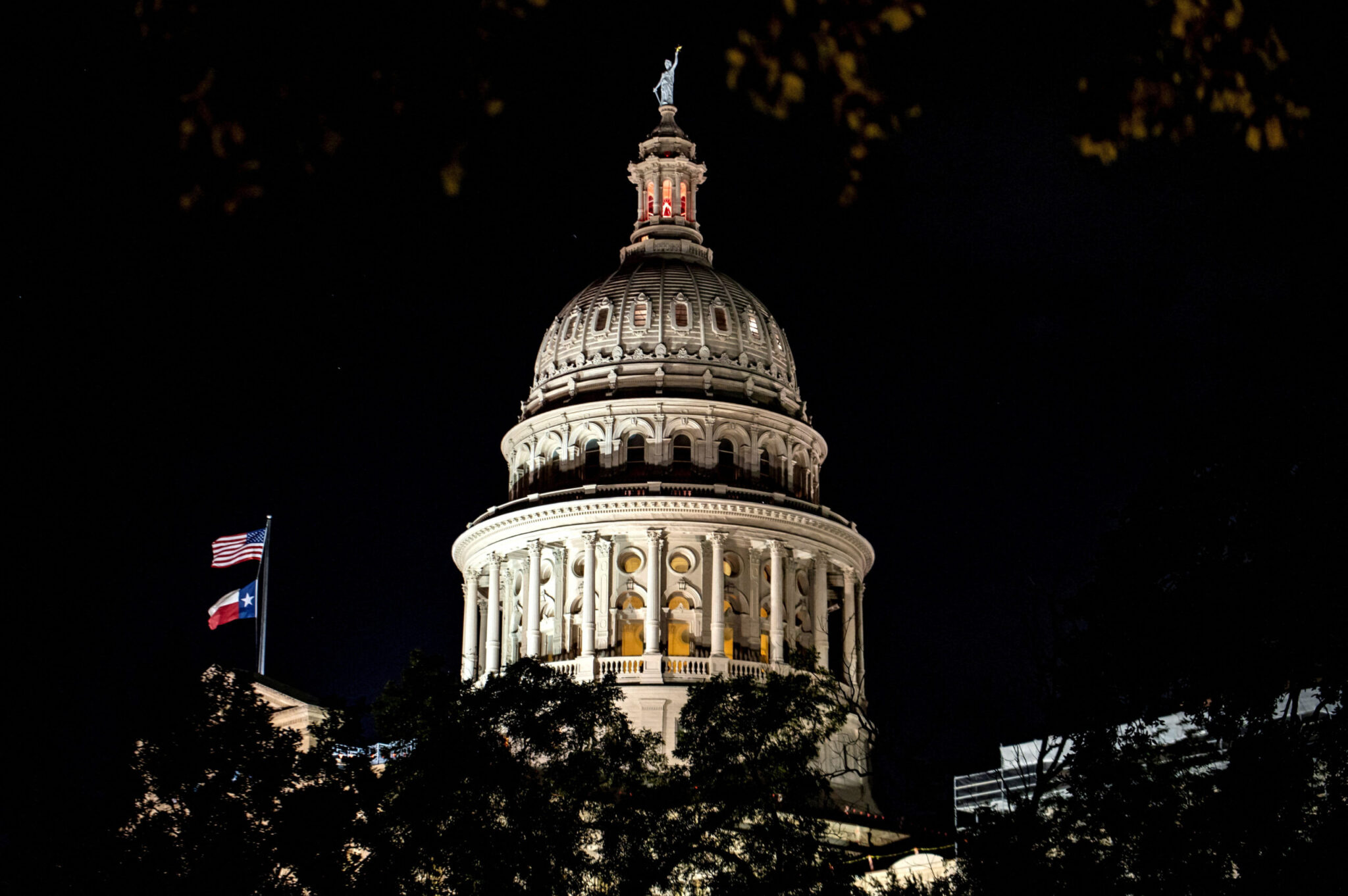 Joni Ernst announces retirement, leaving Iowa Senate seat open for 2026 ...