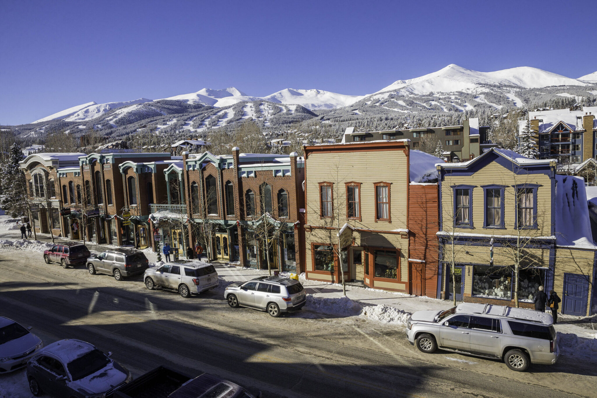 Colorado ski towns, where 'snow is money,' worry about dry winter
