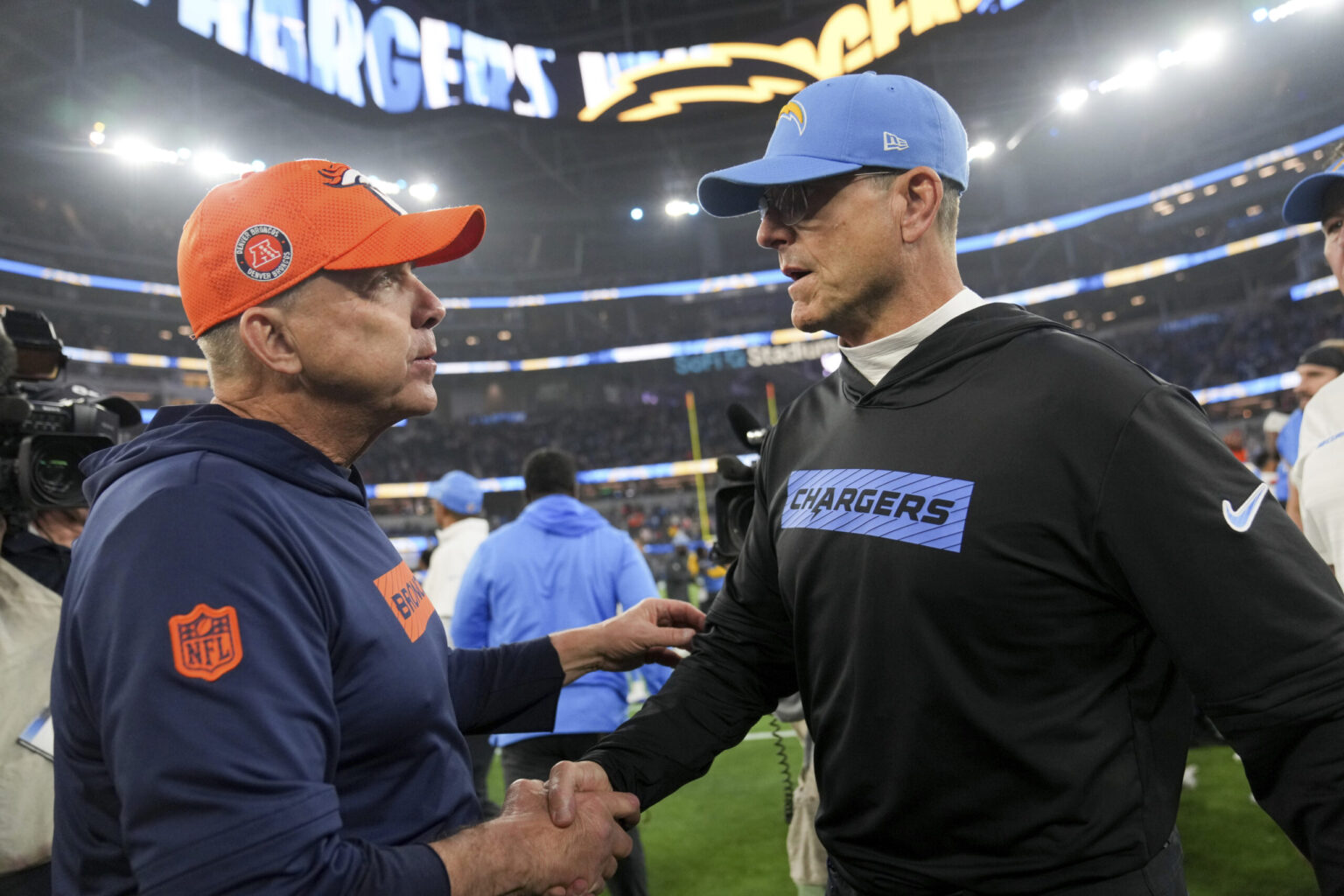 Ex-Broncos LB Brandon Marshall offers 'good hospitality' at his Hattie Marie's restaurant in Las ...