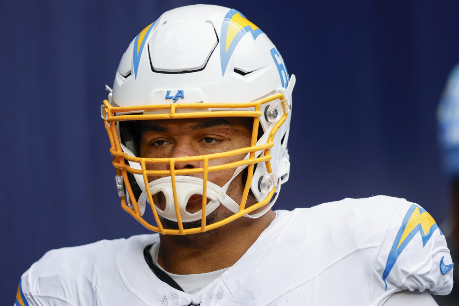 Center Sam Mustipher comes 'full circle' in return to Broncos after ...